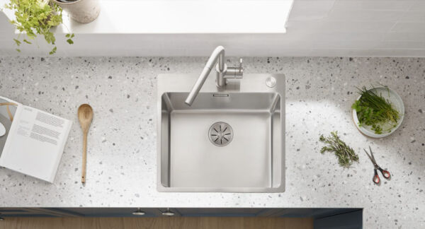 What is the Standard Kitchen Counter Outlet Height?